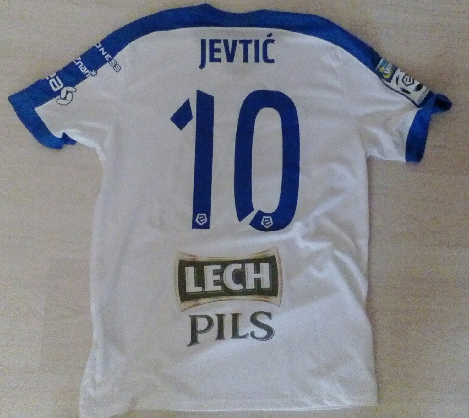 Lech Poznan Away football shirt 2016 - 2017