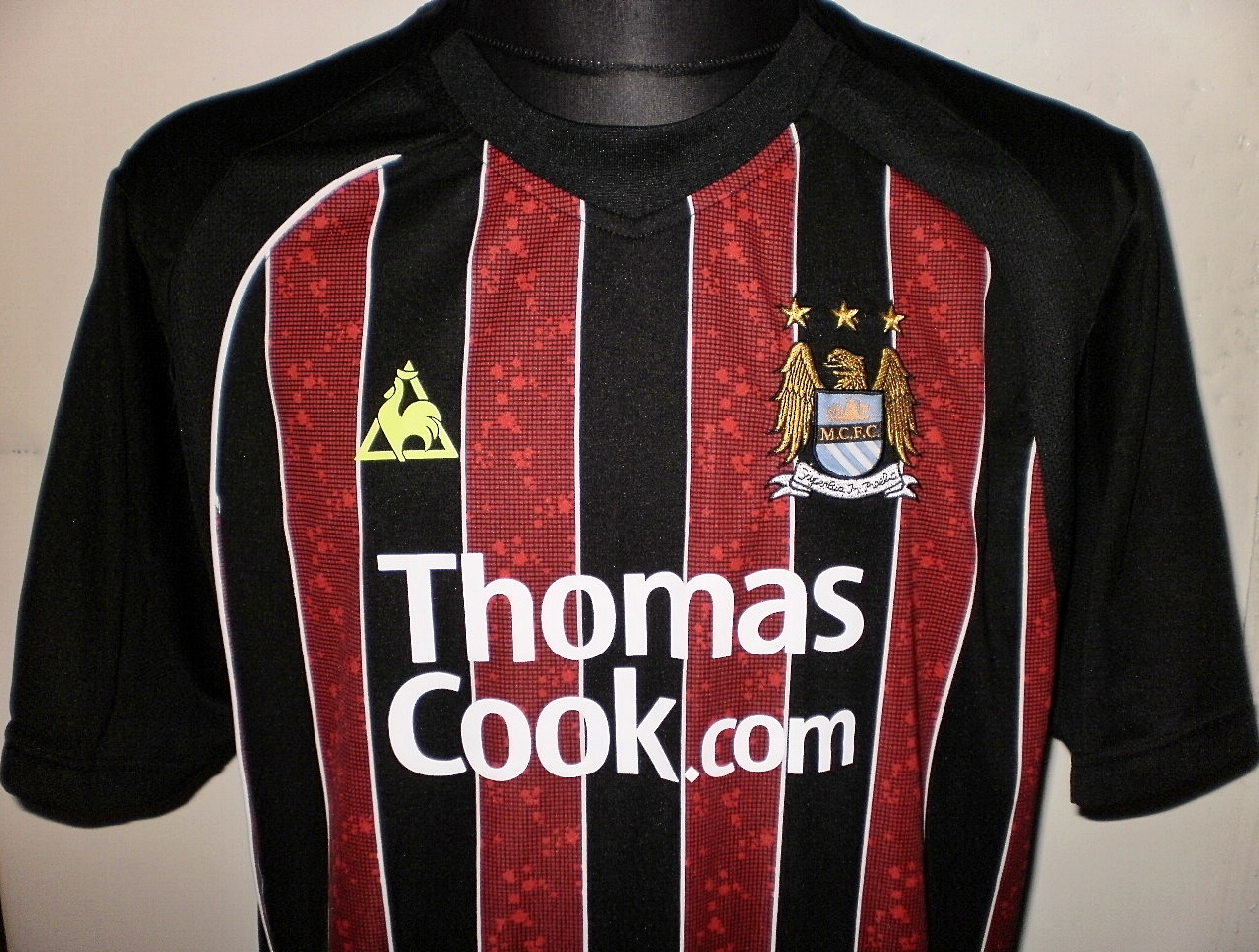 Manchester City Away football shirt 2008 - 2009. Sponsored by Thomas Cook