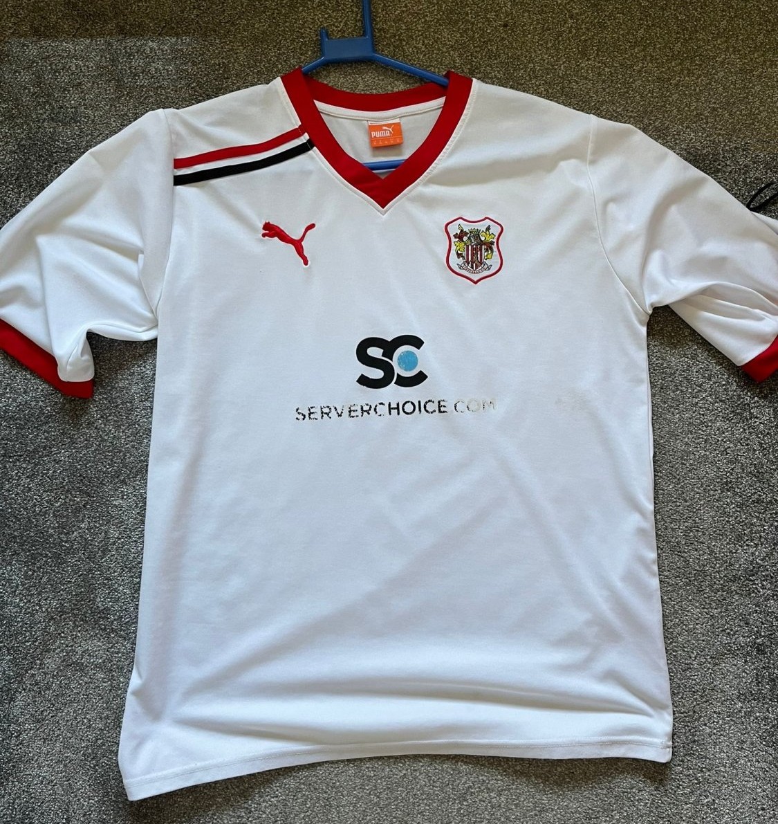 Stevenage FC Home Camiseta de Fútbol 2011 - 2012. Sponsored by ...