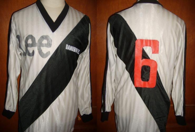 Danubio Home football shirt 1988 - ?. Sponsored by Lee