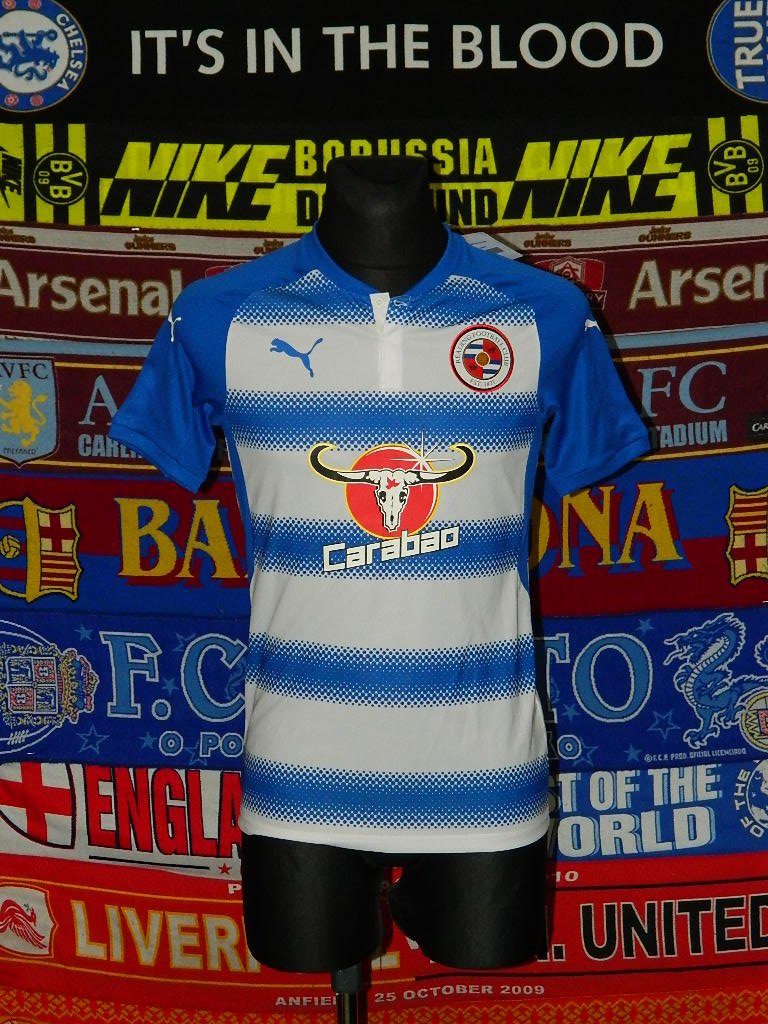 Reading Home football shirt 2017 - 2018. Sponsored by Carabao