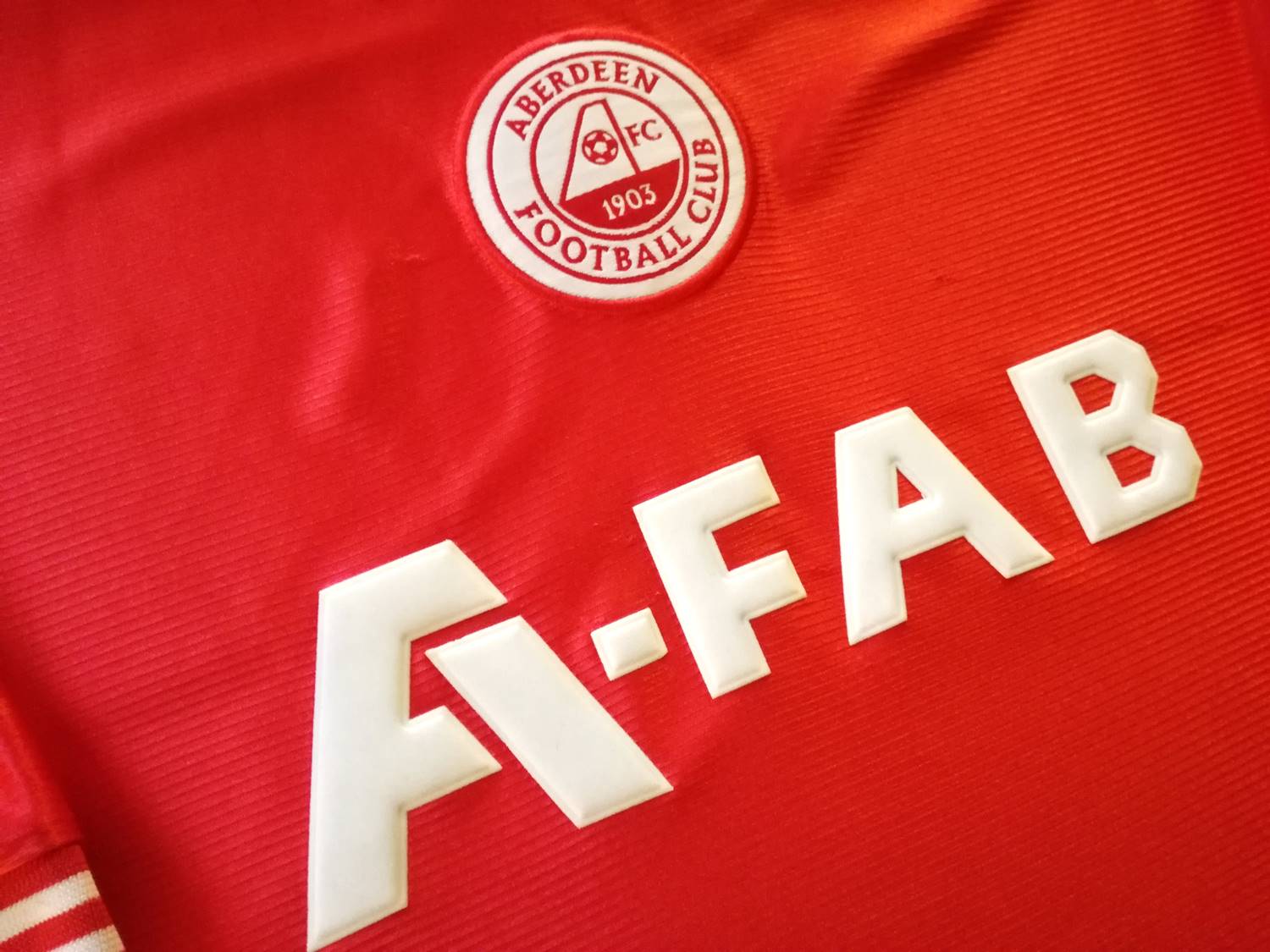 Aberdeen Home football shirt 2001 - 2002. Sponsored by A-Fab