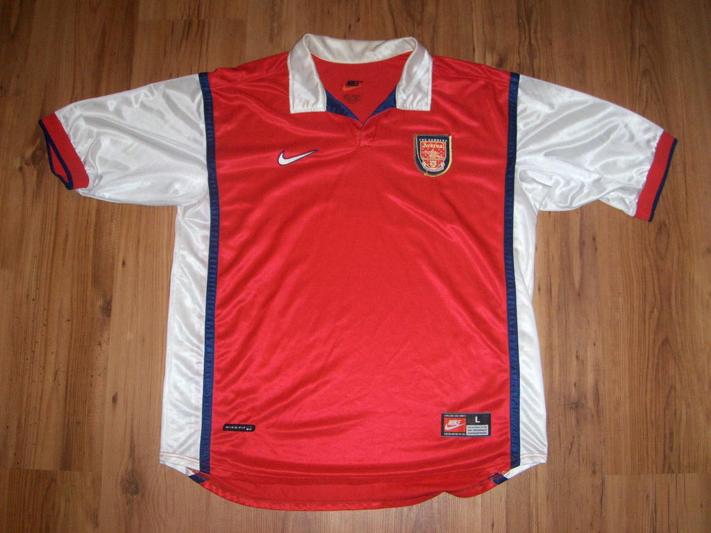 Arsenal Home football shirt 1998 - 2000. Sponsored by no sponsor