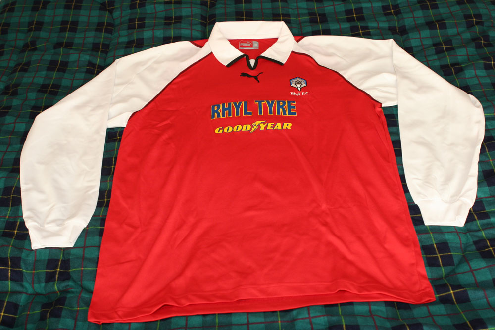 Rhyl Away football shirt 2004 - 2005