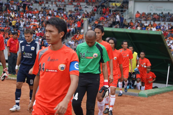 Persija Jakarta Home football shirt 2010 - 2011