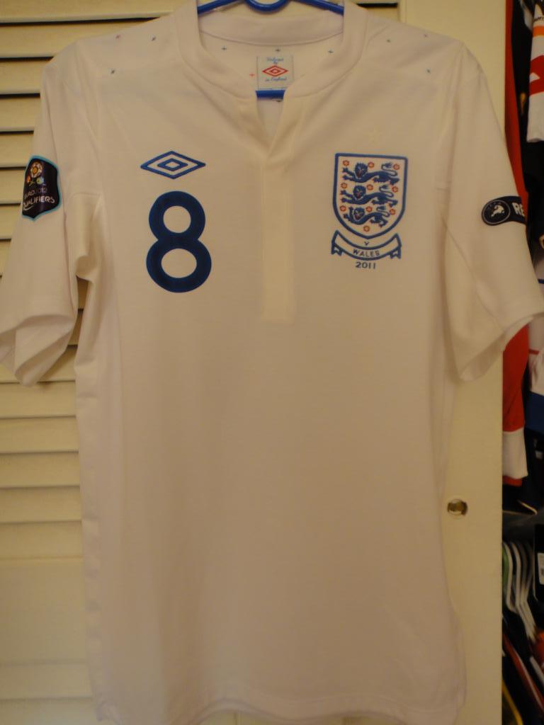 England Home football shirt 2010 - 2012