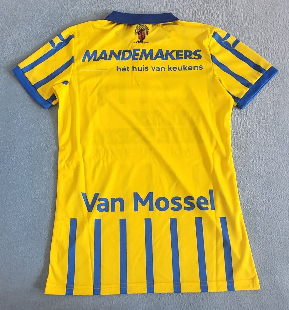 RKC Waalwijk Home football shirt 2021 - 2022. Sponsored by Willy Naessens
