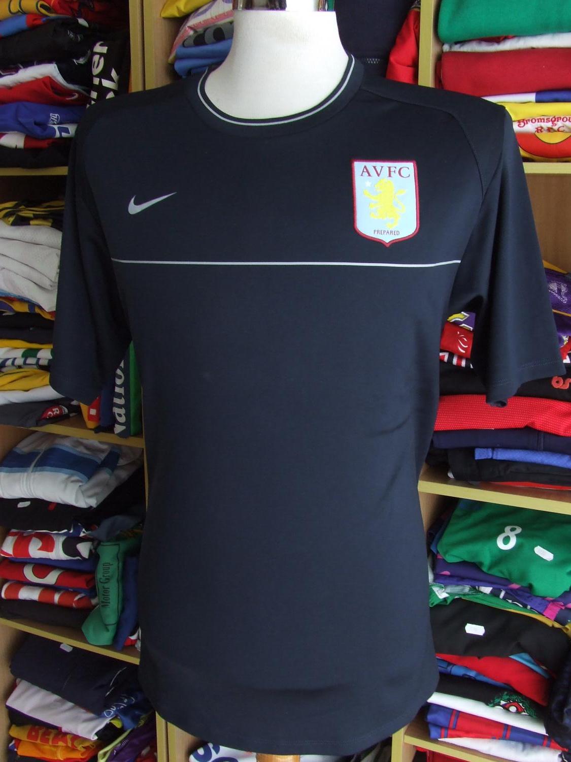Aston Villa Training/Leisure football shirt 2004 - 2015