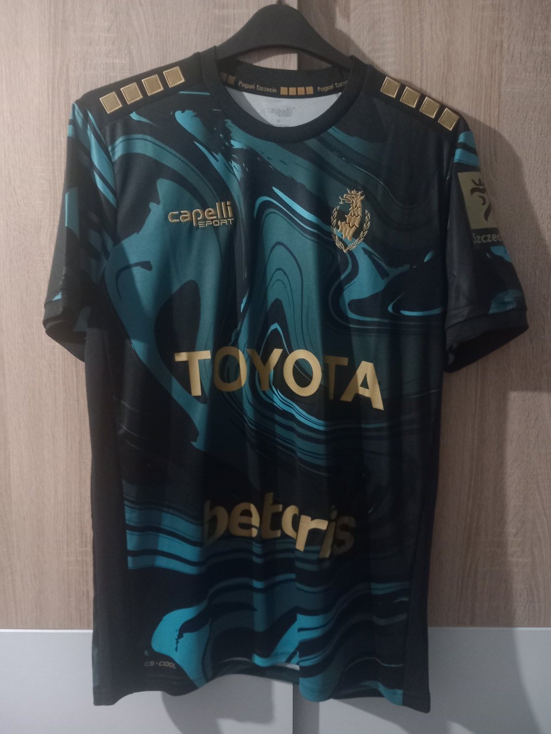 Pogon Szczecin Third football shirt 2023 - 2024. Sponsored by Toyota