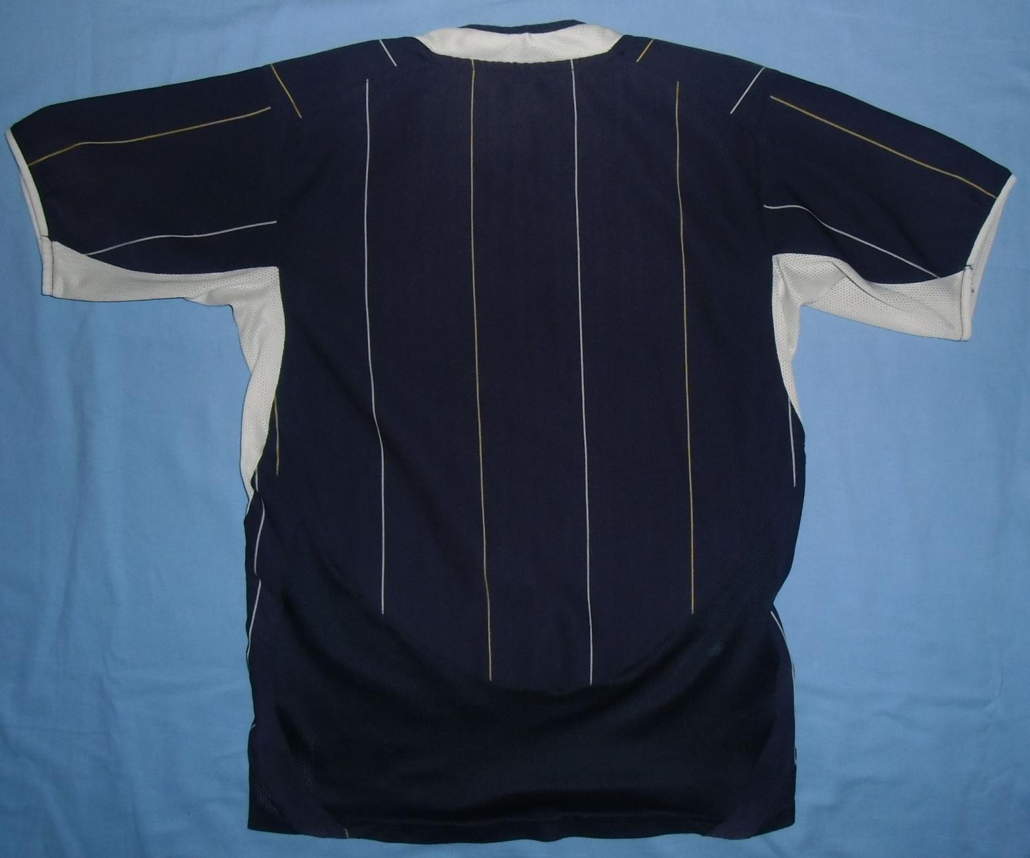 Leeds United Away football shirt 2003 - 2004. Sponsored by no sponsor