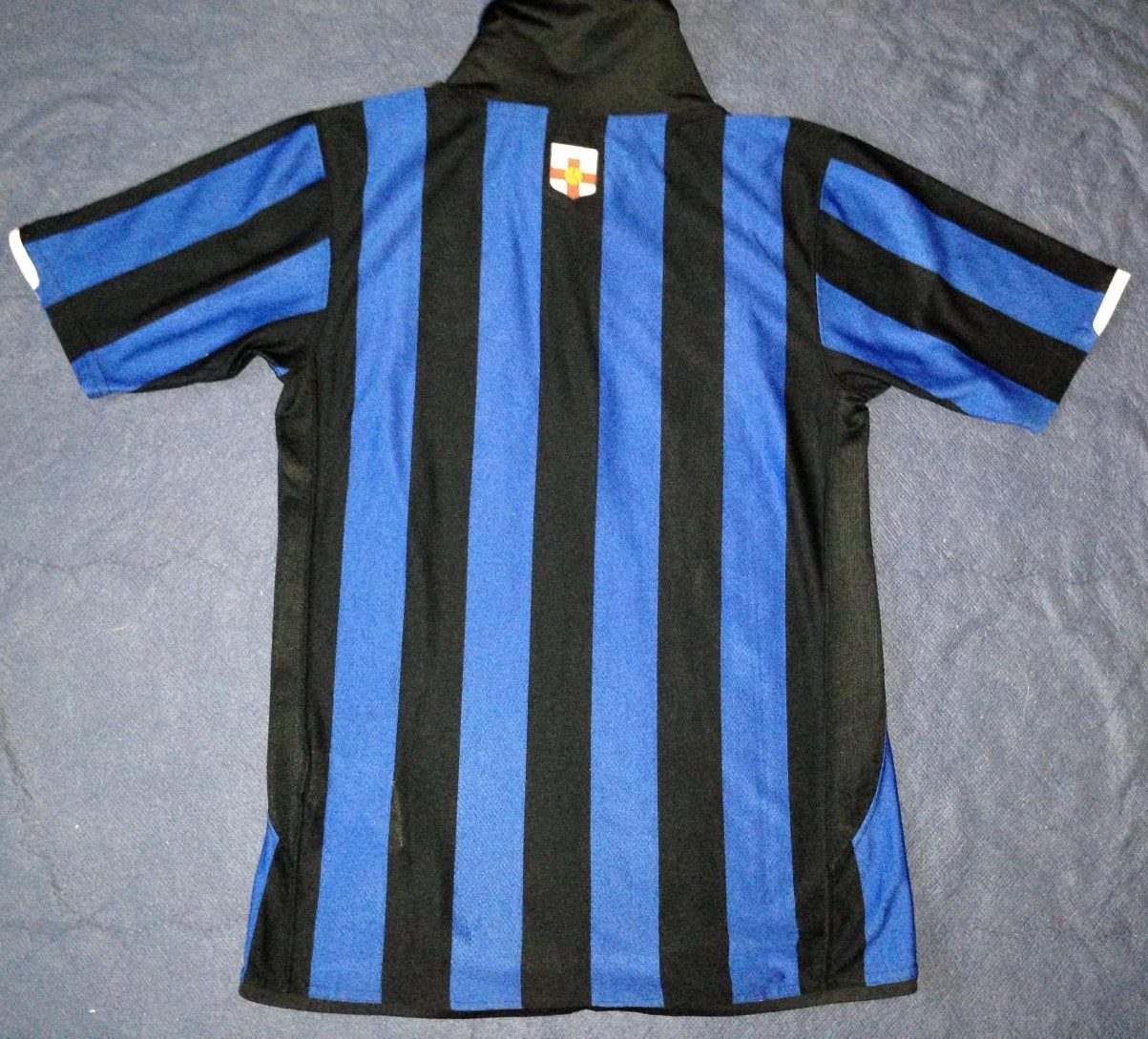 Internazionale Home maglia di calcio 2007 - 2008. Sponsored by Pirelli