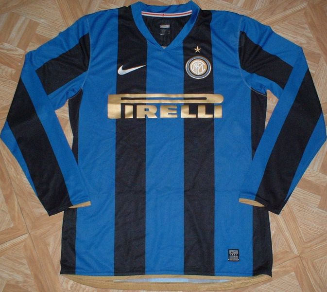Internazionale Home football shirt 2008 - 2009. Sponsored by Pirelli