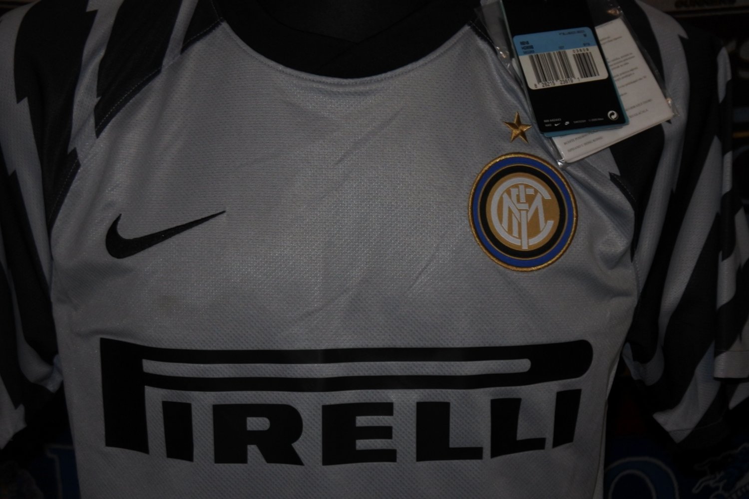 Internazionale Goalkeeper football shirt 2010 - 2011. Sponsored by Pirelli