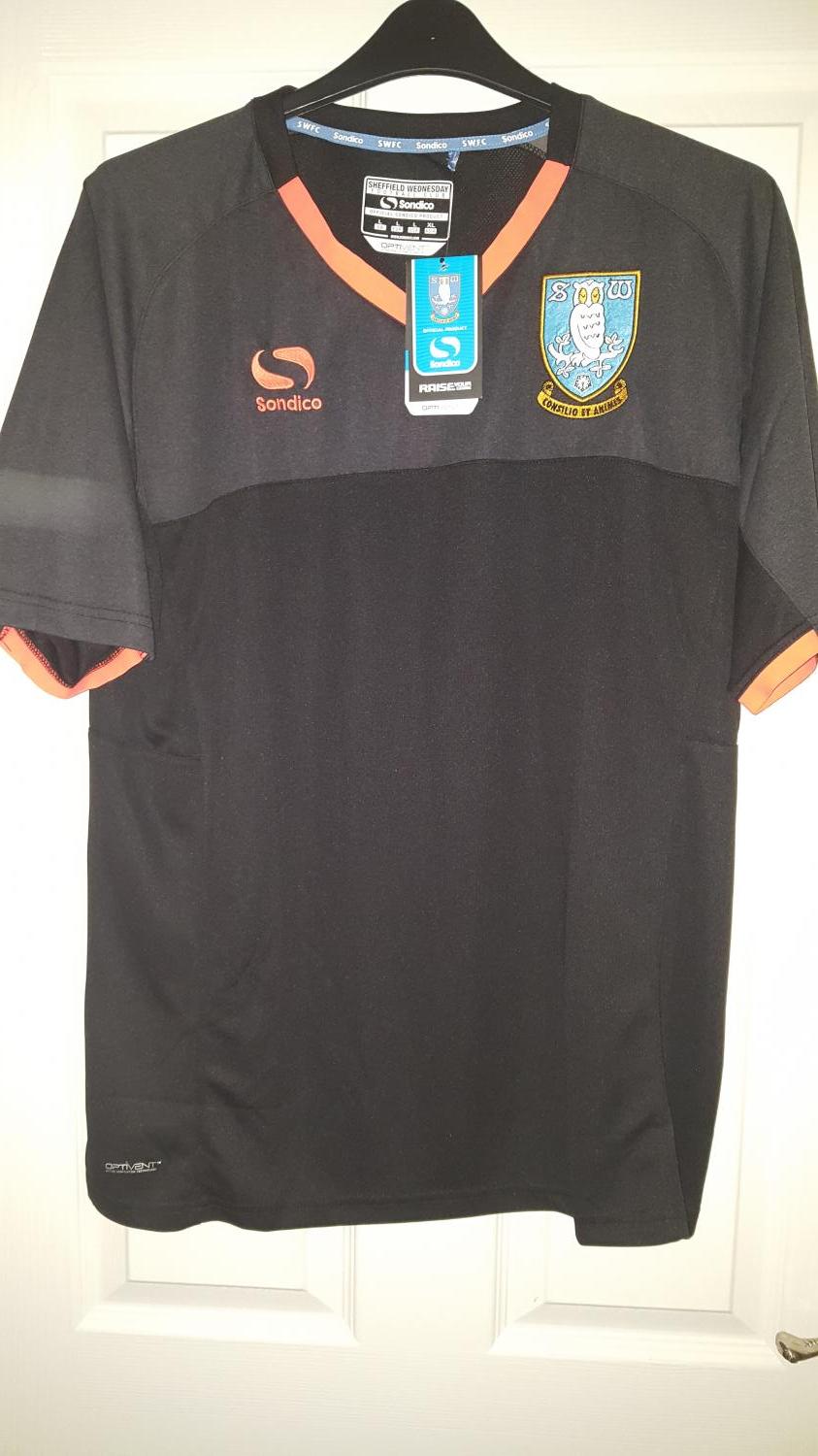 Sheffield Wednesday Training/Leisure football shirt 2016 - 2017