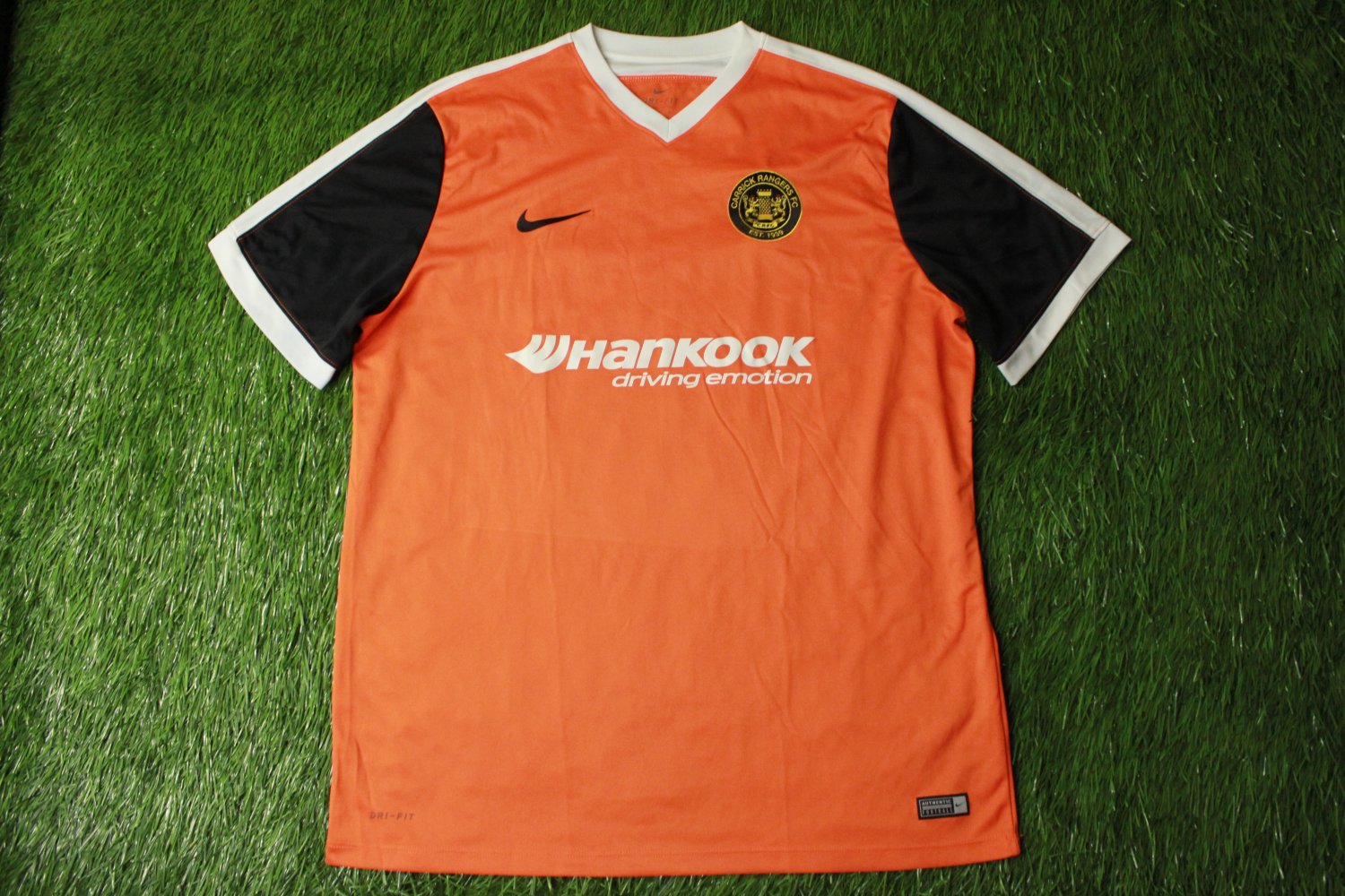Carrick Rangers Home football shirt 2016 - 2017. Sponsored by Hankook