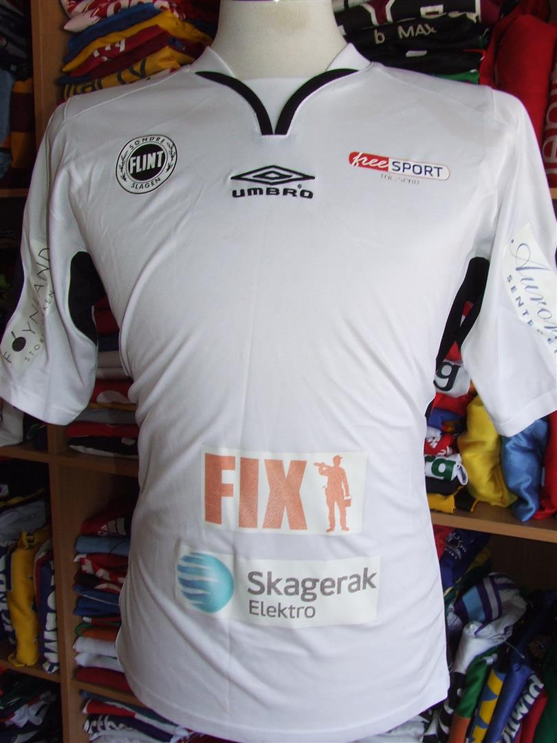 IL Flint Home football shirt (unknown year)