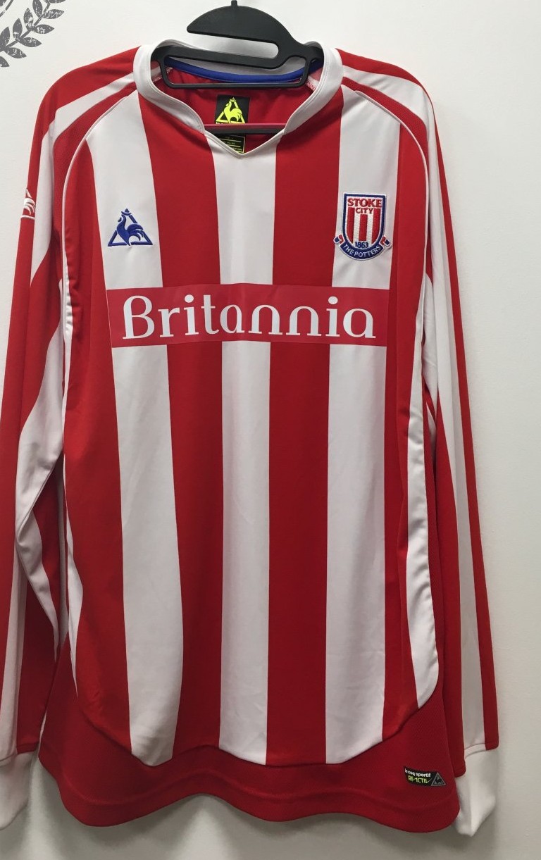 Stoke City Home football shirt 2009 - 2010. Sponsored by Britannia