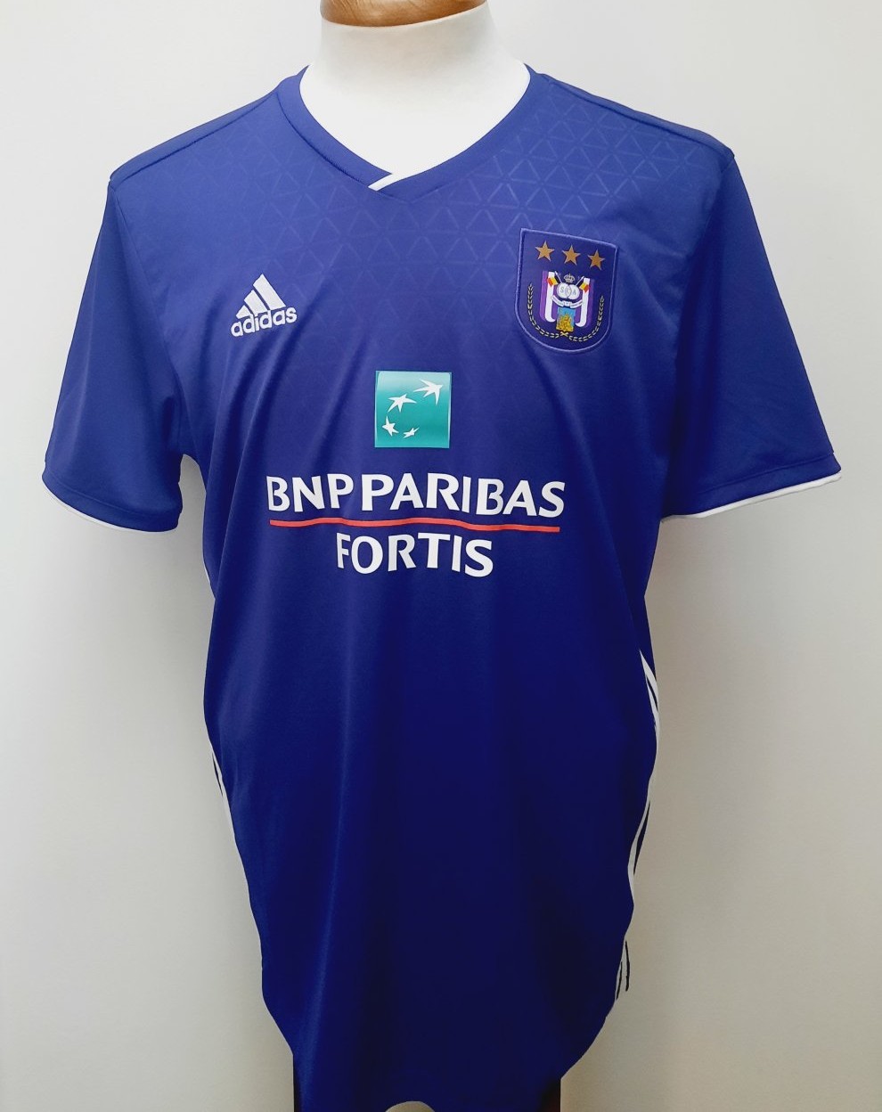 Anderlecht Home football shirt 2018 - 2019. Sponsored by BNP Paribas Fortis