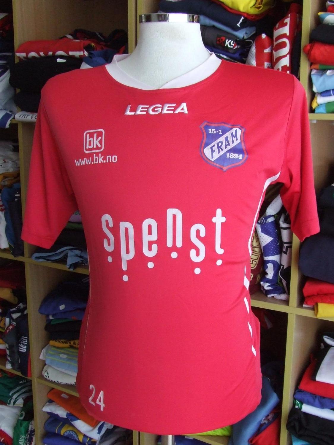 IF Fram Larvik Training/Leisure football shirt (unknown year)