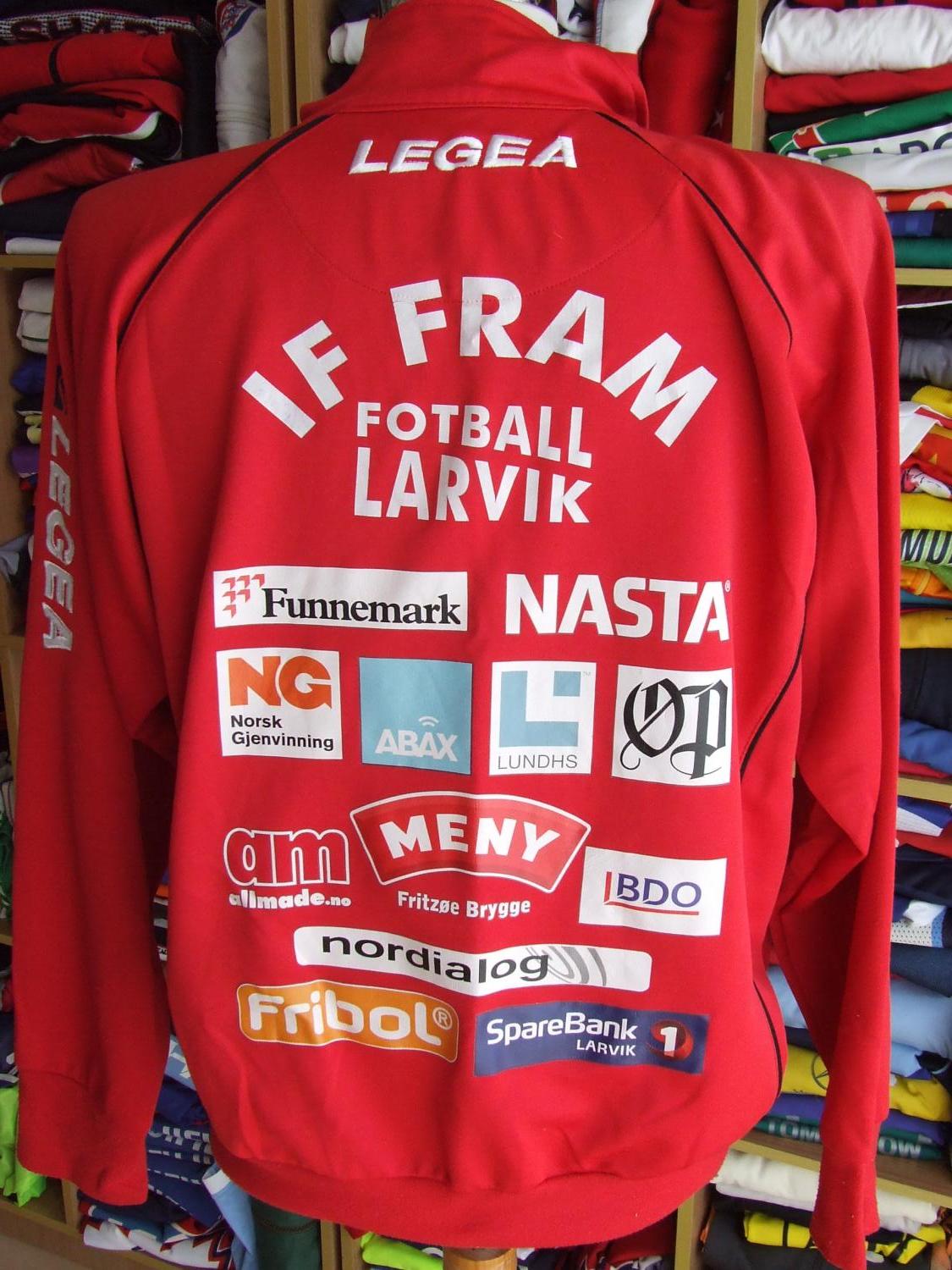 IF Fram Larvik Training/Leisure football shirt (unknown year)