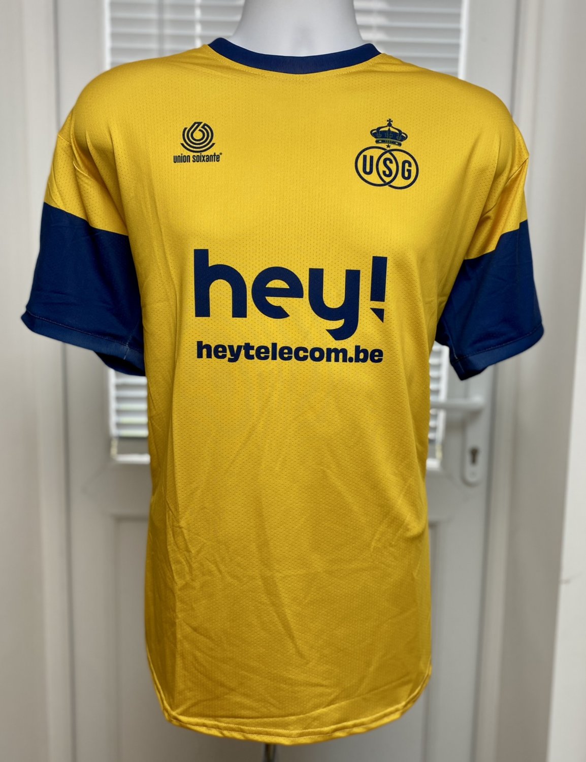 Union Saint Gilloise Cup Shirt football shirt 2022 - 2023. Sponsored by ...