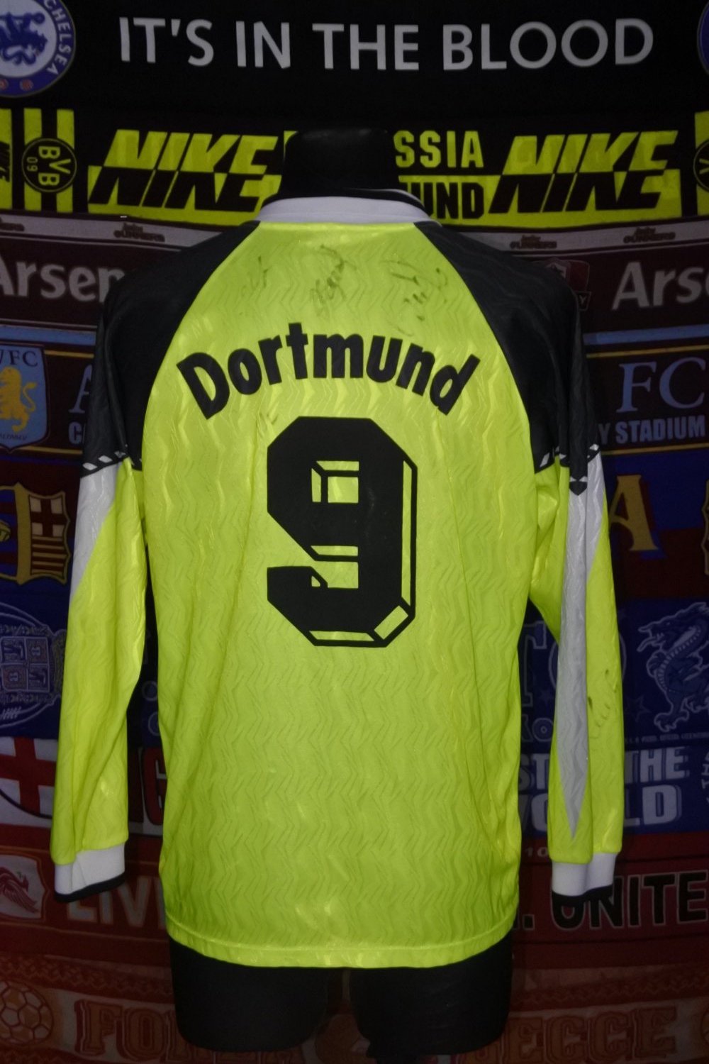 Borussia Dortmund Home football shirt 1990 - 1991. Sponsored by Die ...