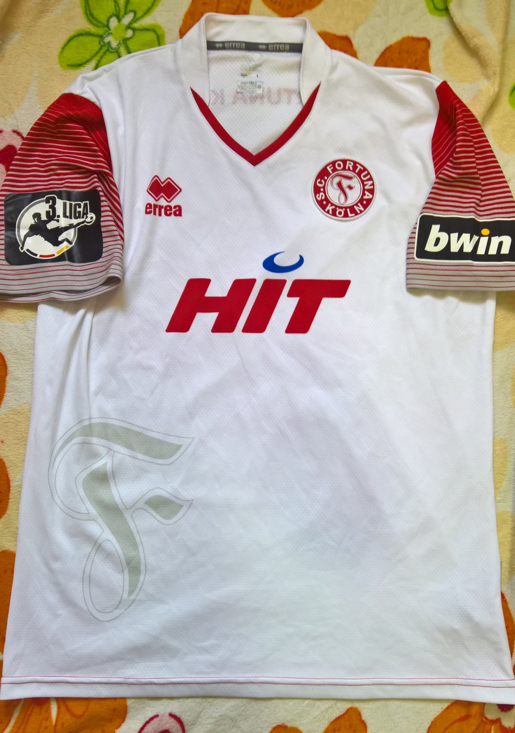 Fortuna Koln Home football shirt 2018 - 2019. Sponsored by HIT