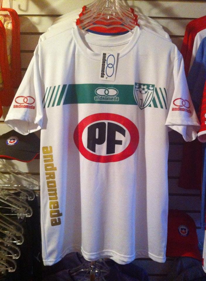 General Velásquez Away football shirt 2015. Sponsored by PF