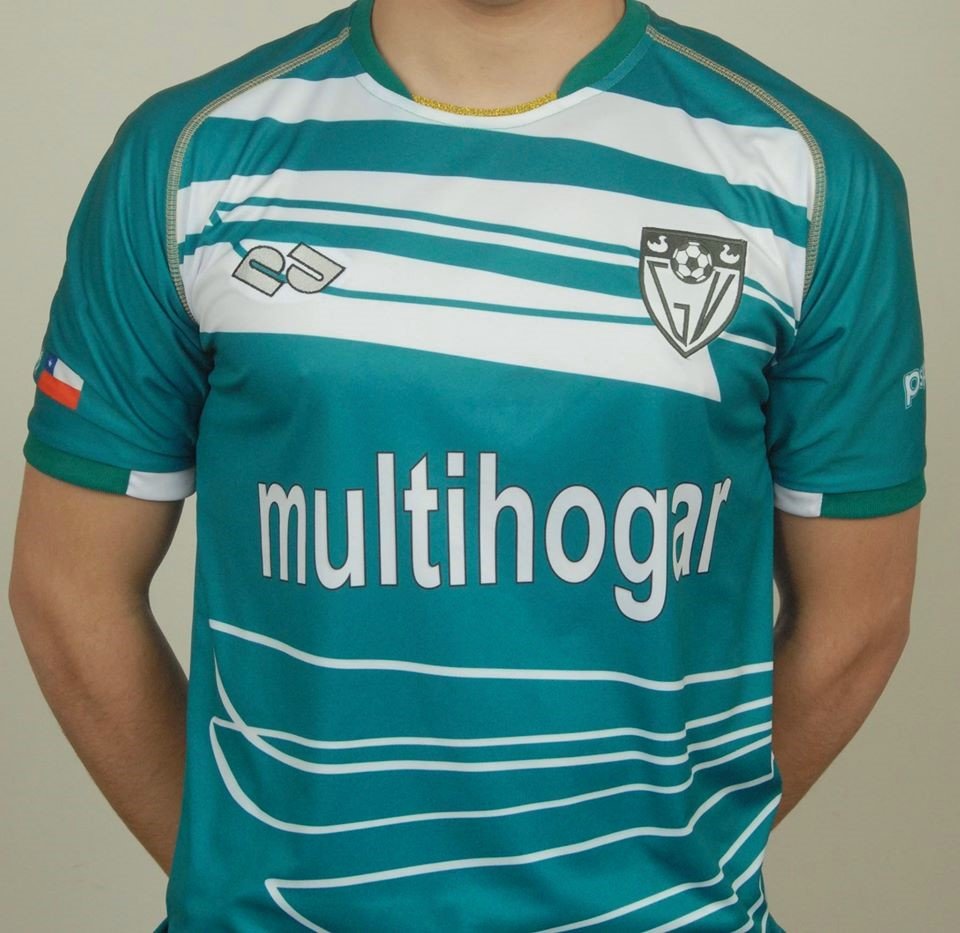 General Velásquez Home football shirt 2013. Sponsored by Multihogar