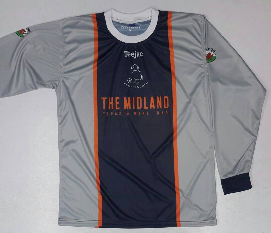 Llangoed FC Away football shirt 2017 - 2020