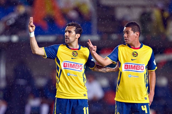 Club America Home football shirt 2011. Sponsored by Bimbo