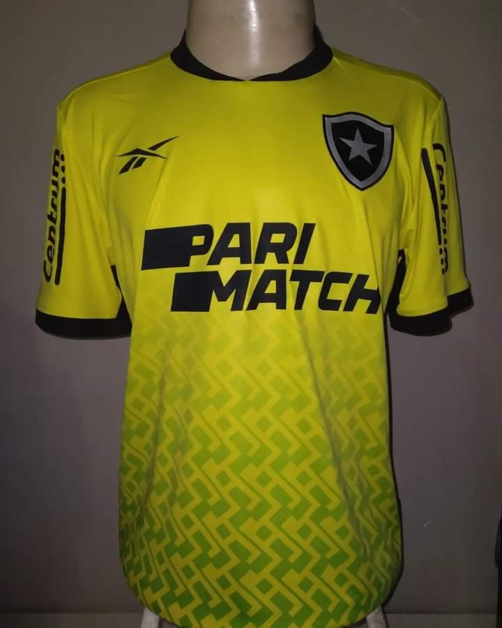 Botafogo Goalkeeper football shirt 2023 - 2024. Sponsored by Pari Match