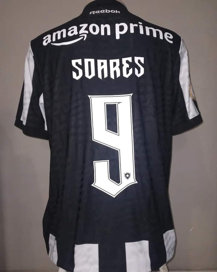 Botafogo Home Fußball-Trikots 2023 - 2024. Sponsored by Pari Match