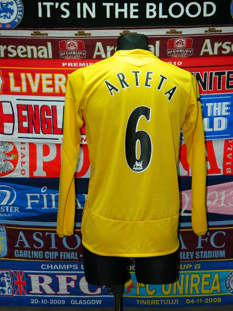 Everton Third football shirt 2005 - 2006. Sponsored by Chang
