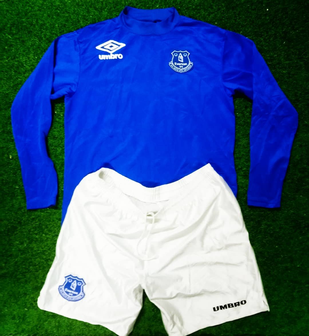 Everton Training/Leisure football shirt 1990 - 1991