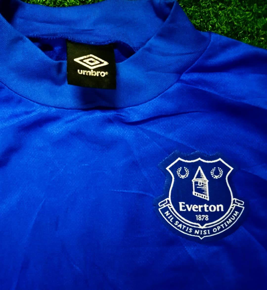Everton Training/Leisure football shirt 1990 - 1991