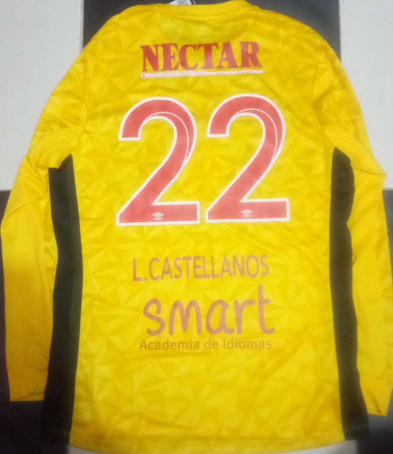 Independiente Santa Fe Portero Camiseta de Fútbol 2018. Sponsored by Huawei